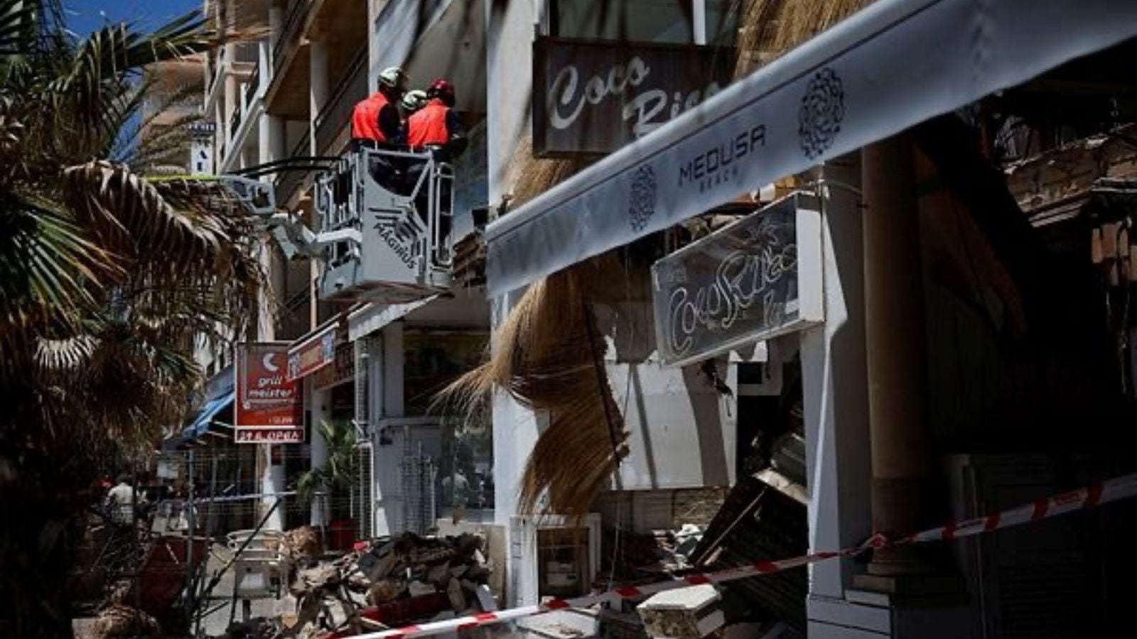 Spain: 4 dead in Mallorca restaurant collapse Spain: 4 dead in Mallorca restaurant collapse