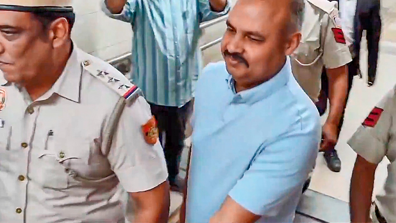 Court sends Kejriwal aide Bibhav Kumar to 14 days judicial custody ...