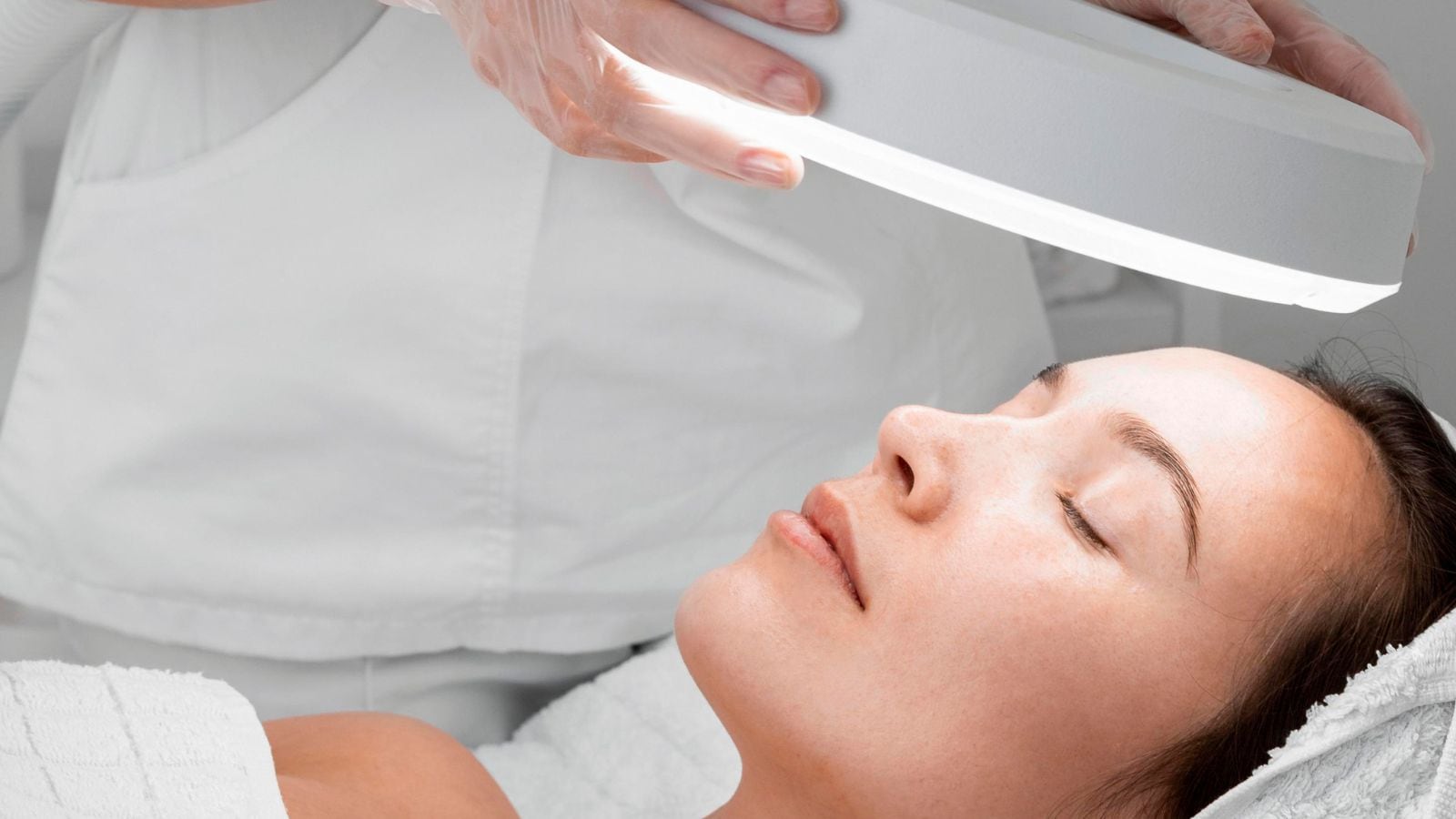 Learn all about LED combs: your new age haircare solution | Life-style ...