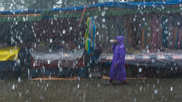 Relief from heat soon as monsoon advances over Kerala, Northeast ...