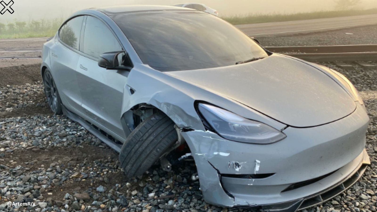 Tesla owner claims self-driving mode drove him towards moving trains ...