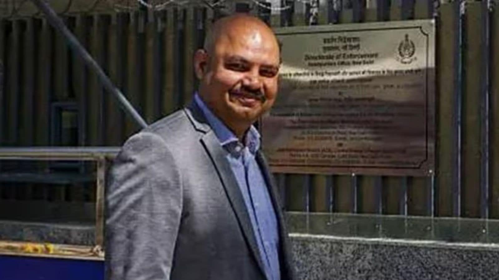 Delhi CM Kejriwal’s aide arrested in AAP MP Swati Maliwal assault case | Delhi News - The Indian ...