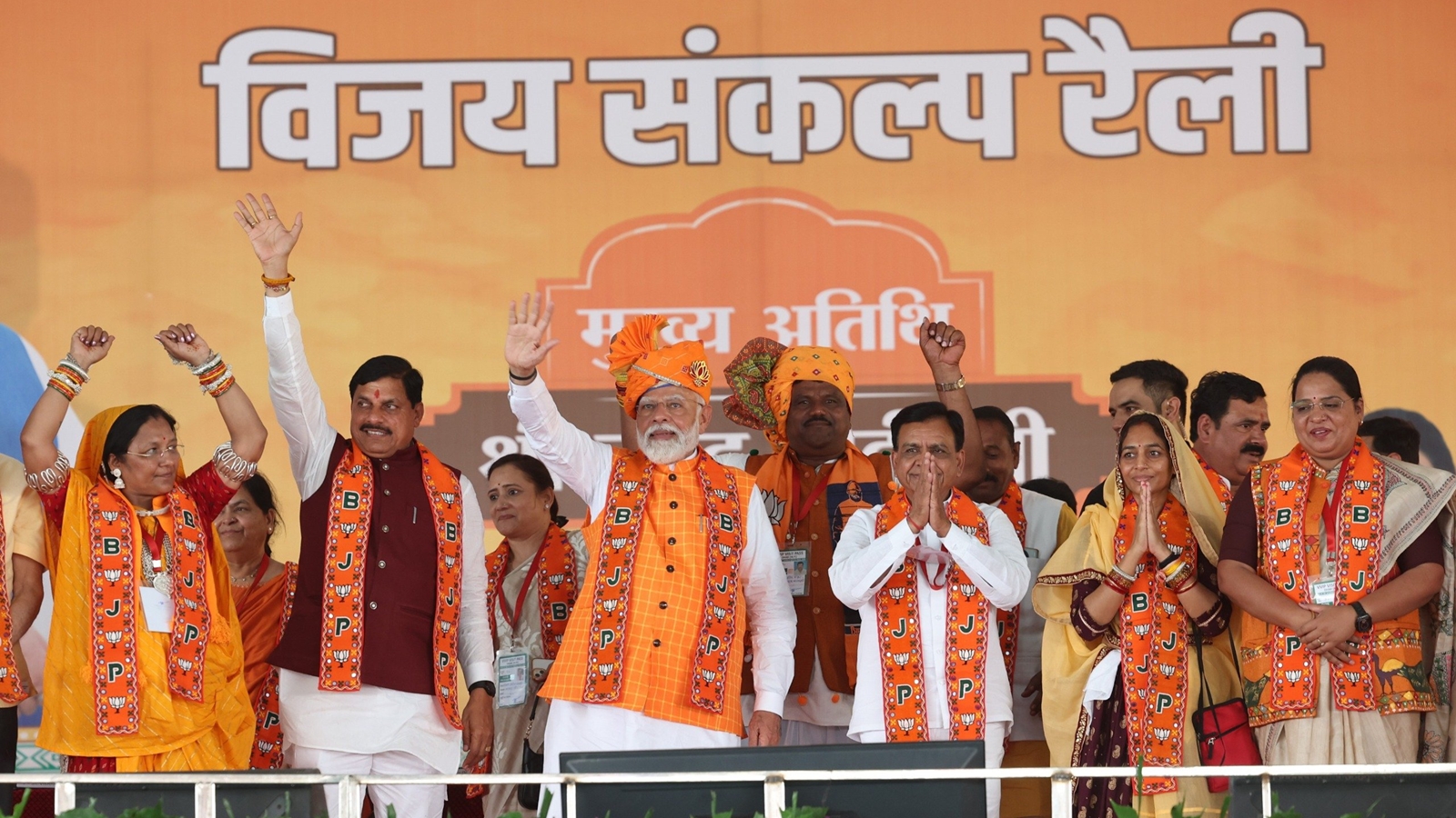 ‘400 paar’ gets a fresh twist, PM Modi says needed to stop Congress ...