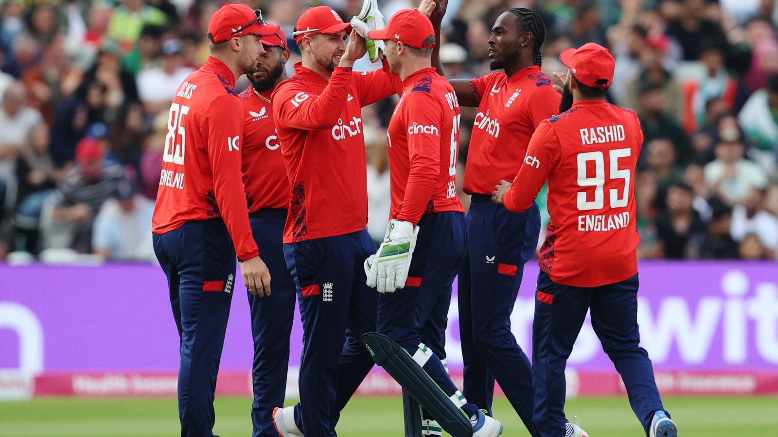IPL 2024: Wasim Akram, Irfan Pathan criticise England players for ...