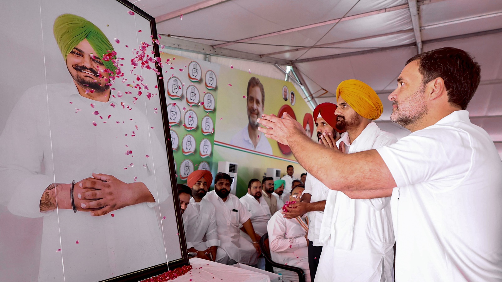 In Punjab rally, Rahul Gandhi pays tribute to Sidhu Moosewala, calls for ‘aggressive’ approach ...