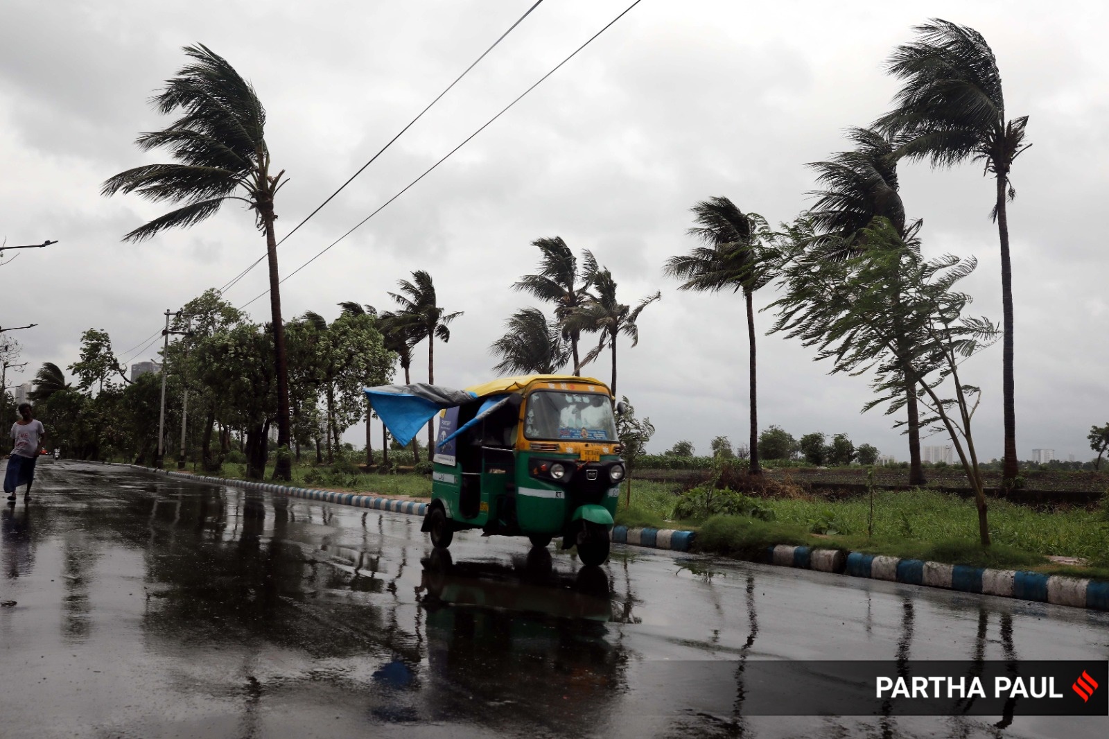 Cyclone Remal Highlights: Severe cyclonic storm claims six lives in ...