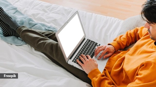 Why you must use a laptop stand instead of keeping it on your lap