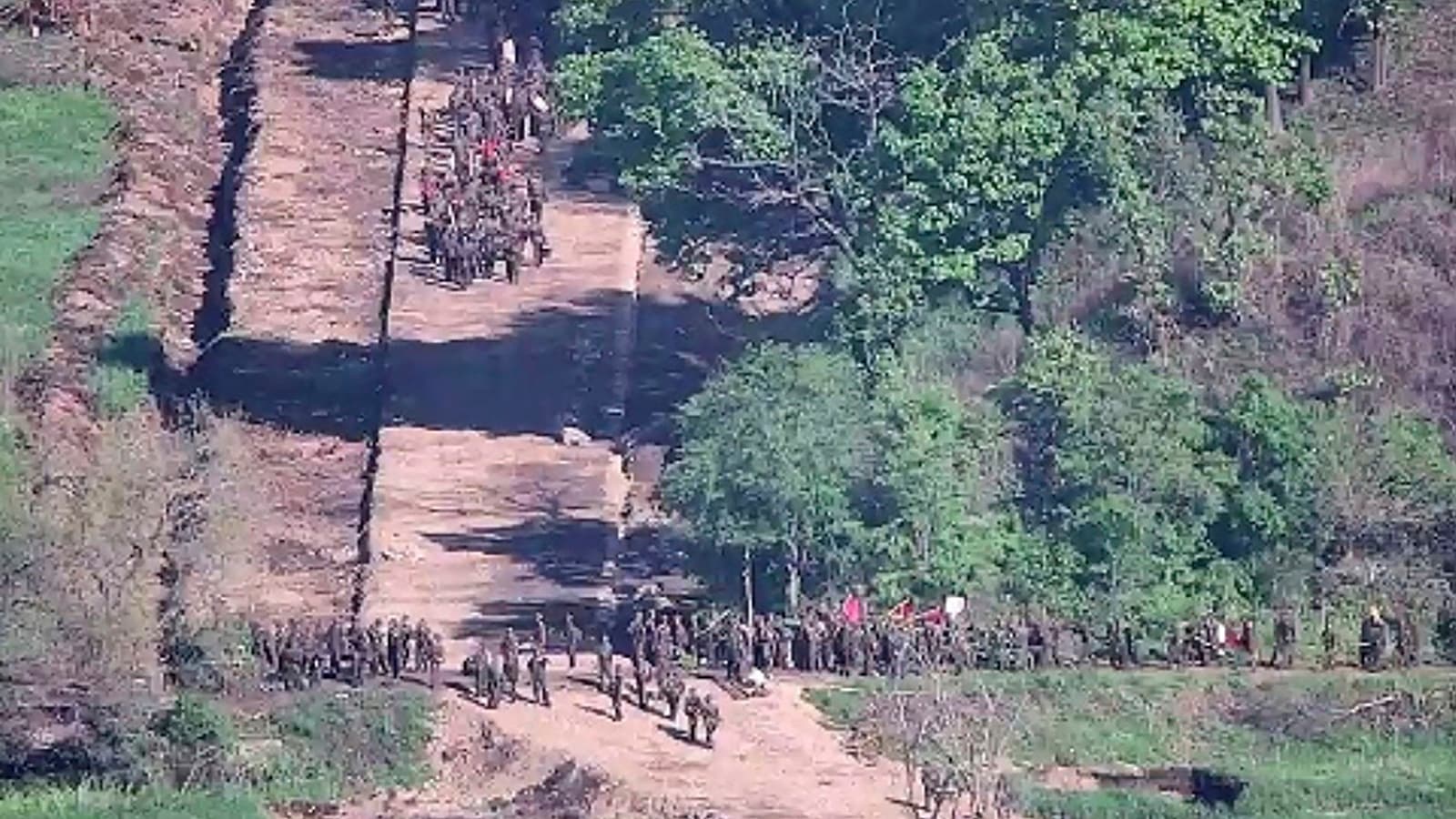 South Korean soldiers fire warning shots after North Korean troops ...