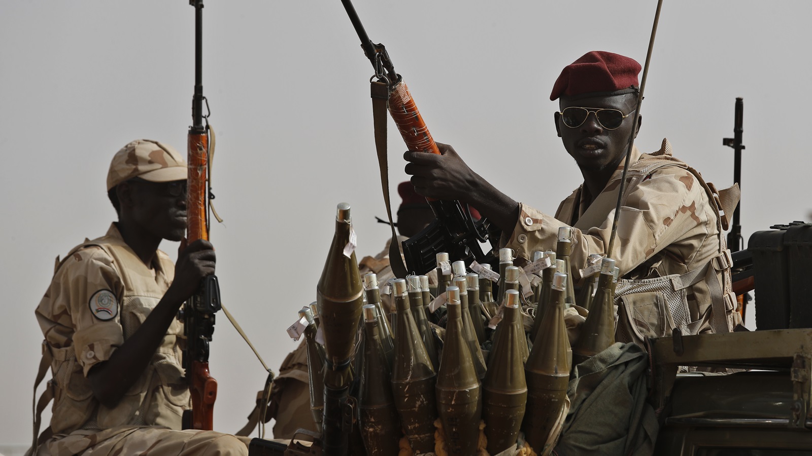 Paramilitary forces attack a city under military control in central ...