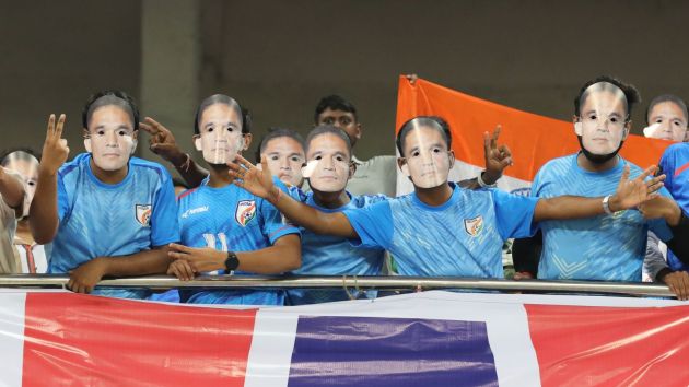 Sunil Chhetri in tears after last match for India ends in a 0-0 draw vs ...