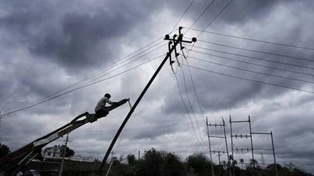 To add 5,650 MW thermal power capacity in Gujarat, GMDC & GUVNL ink MoU ...