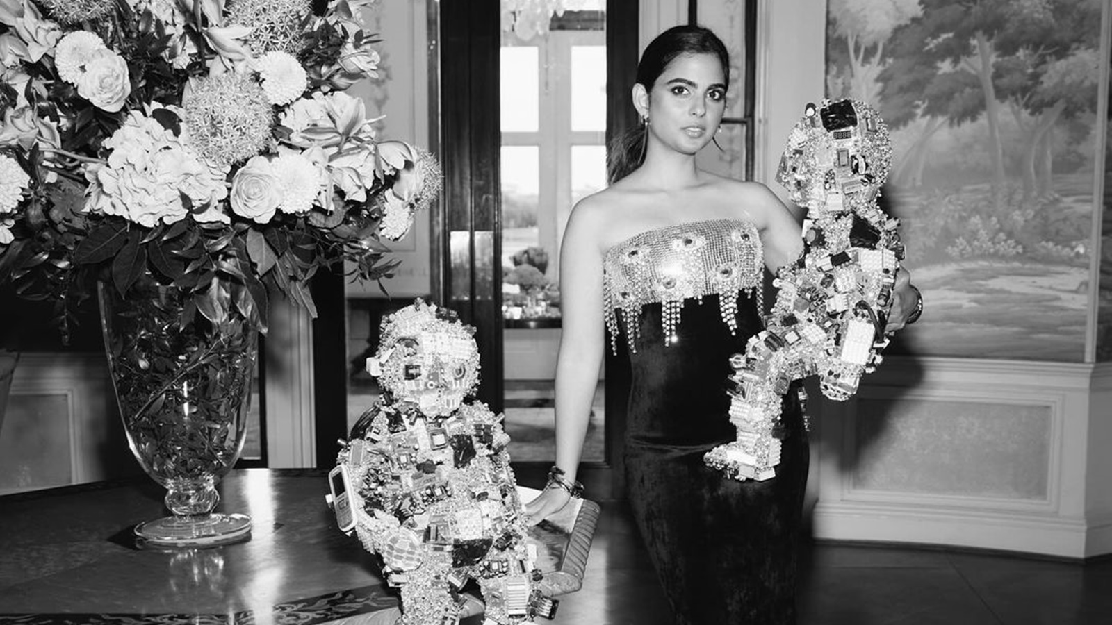 Decoding the viral photo of Isha Ambani posing with twin robot babies ...