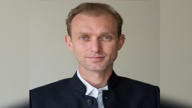 French journalist says permit not renewed, forced to leave India ...