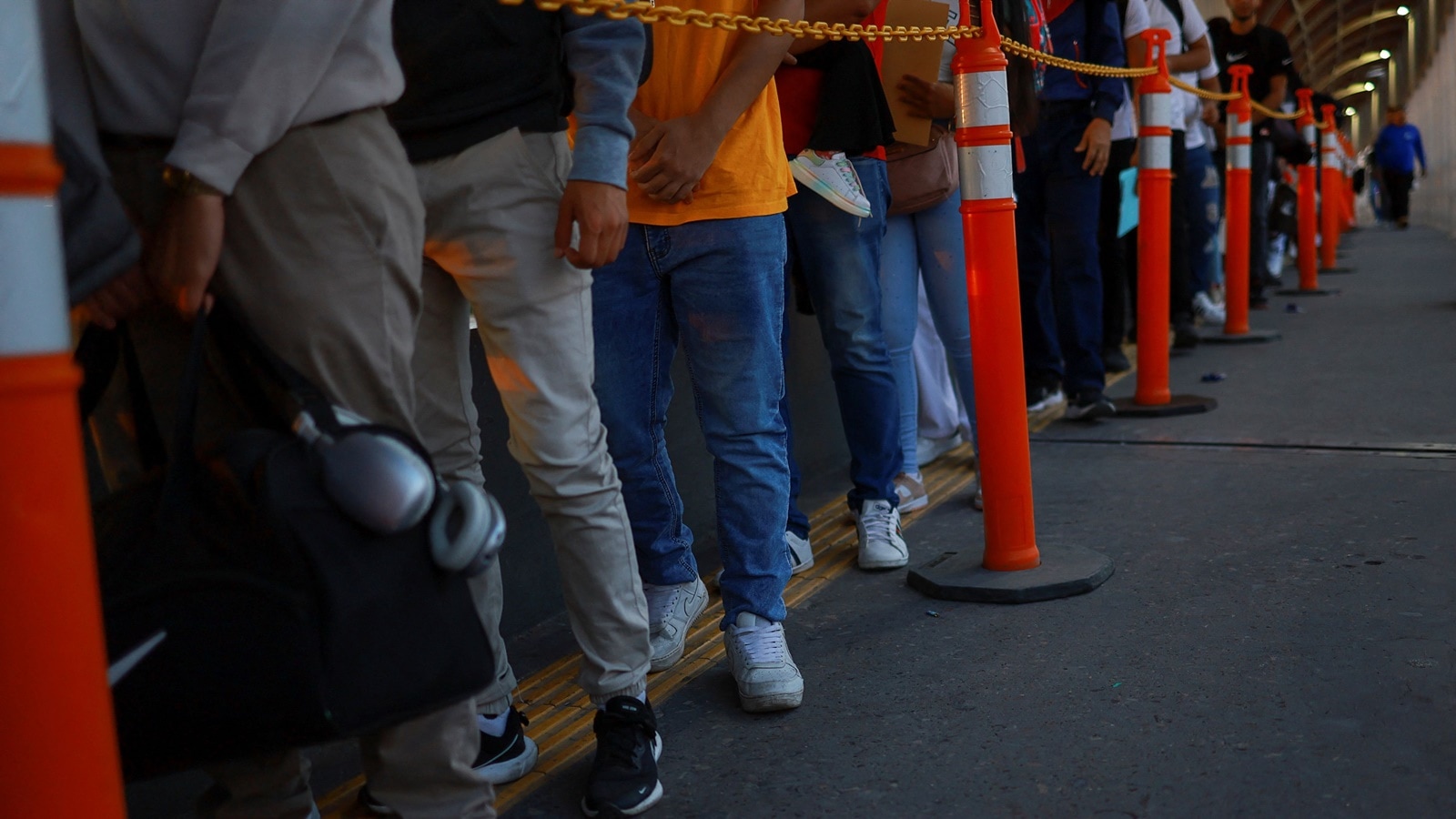 Colombia to give legal status to up to 540,000 Venezuelan migrants ...