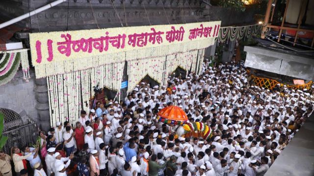 Only ‘Mauli’ knows what will happen: Worried farmers as they walk with ...