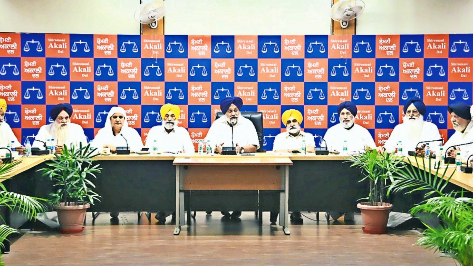 After poor show in Lok Sabha polls, murmurs within SAD for leadership ...