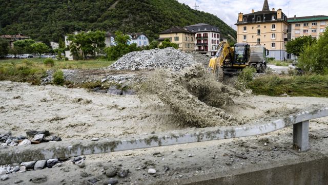 3 missing in a landslide in Swiss Alps as heavy rains cause flash ...