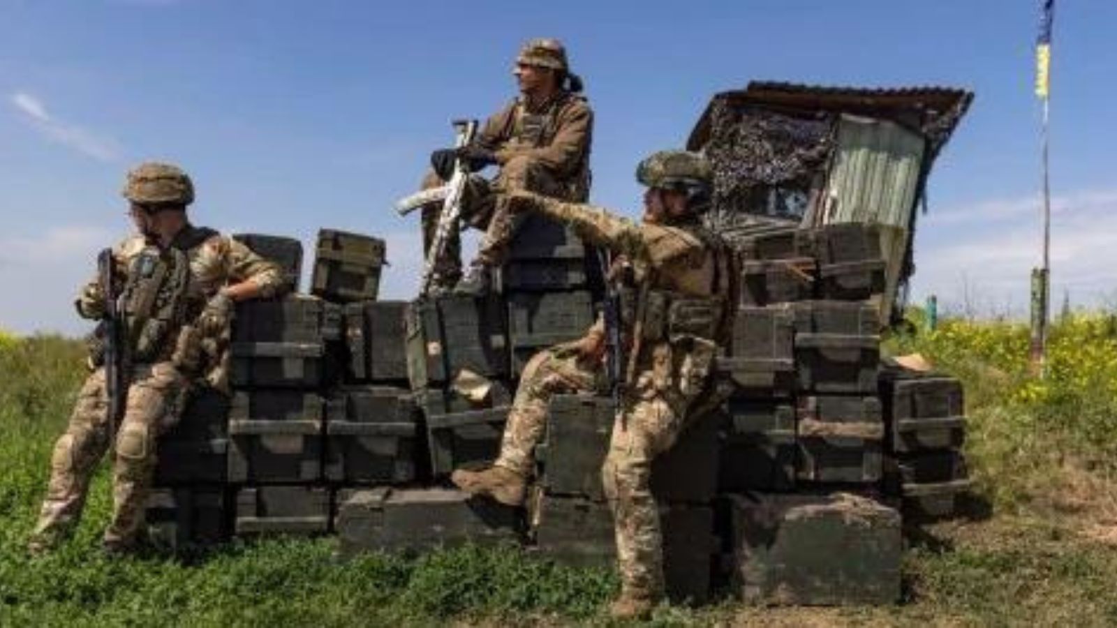 Ukraine's older recruits await help from younger fighters