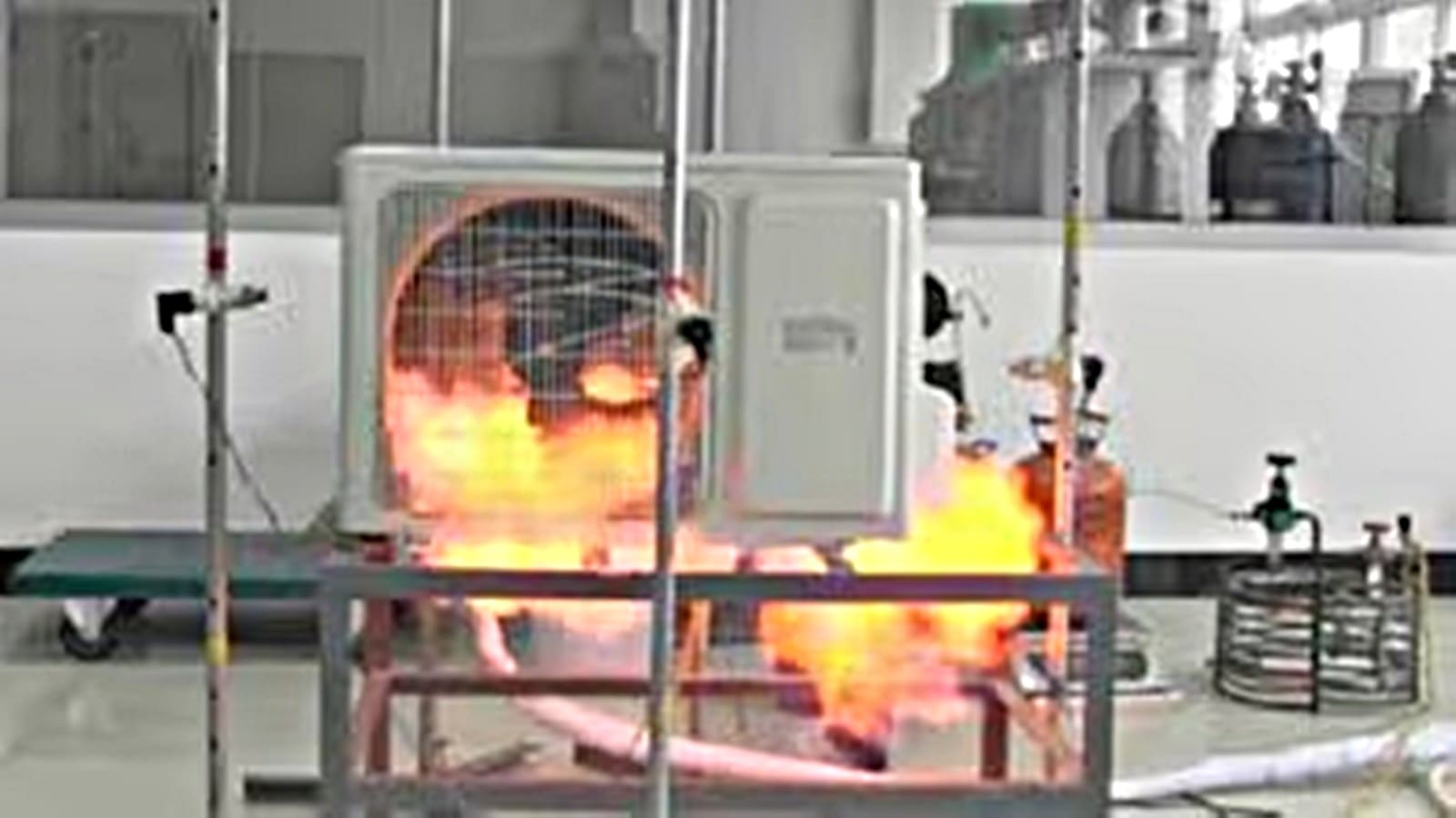 Noida: AC blast triggers fire in garment company, LPG cylinder explodes ...