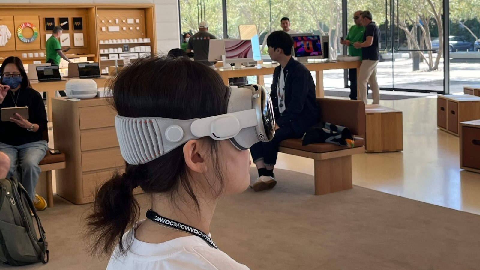 Apple suspends work on next-generation Vision headset, focuses on ... Apple suspends work on next-generation Vision headset, focuses on ...