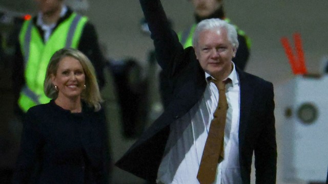 WikiLeaks founder Julian Assange returns to Australia after US legal ...