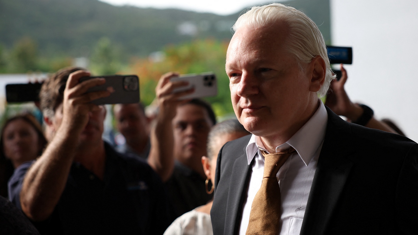 WikiLeaks founder Julian Assange freed by US court after guilty plea ...