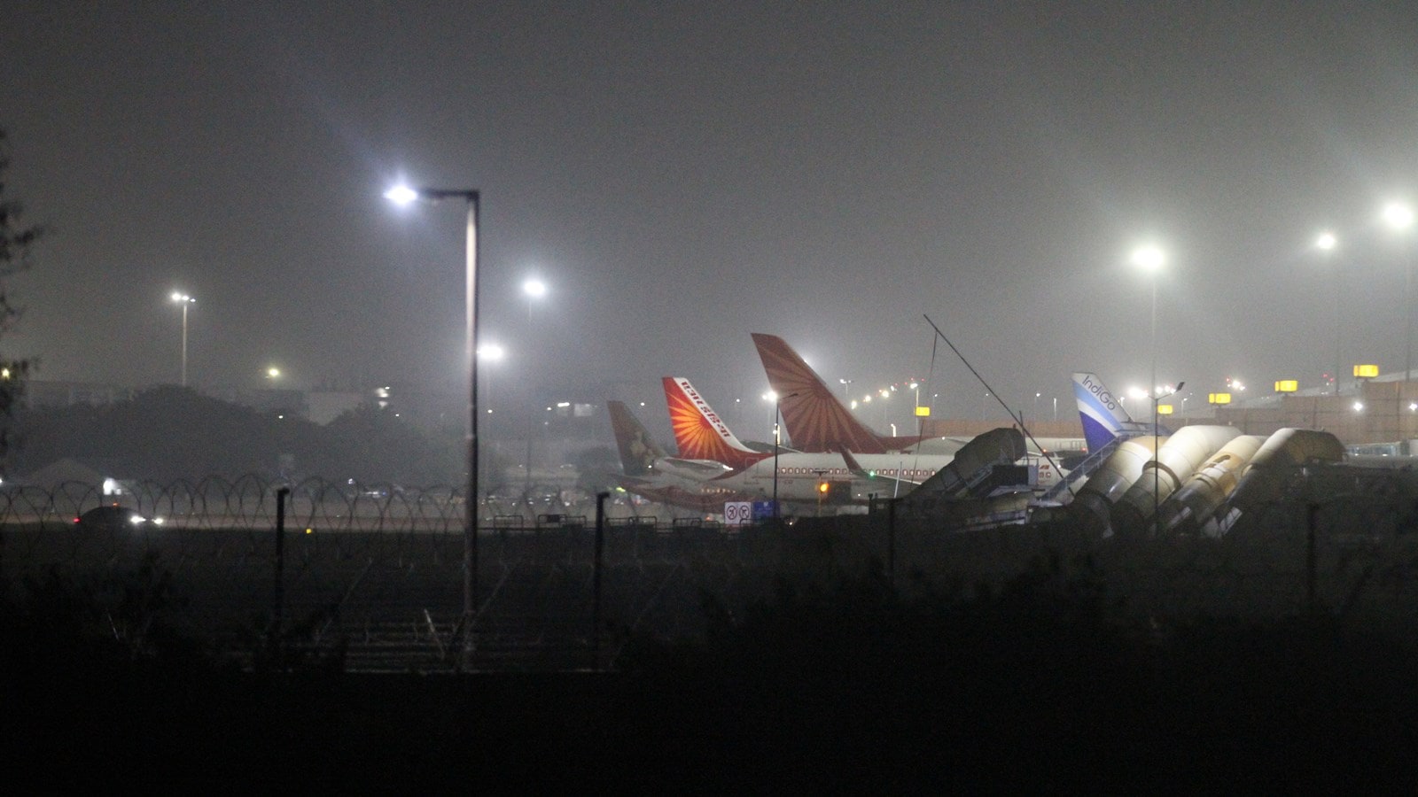 Delhi airport looks to bump up international passenger capacity ...
