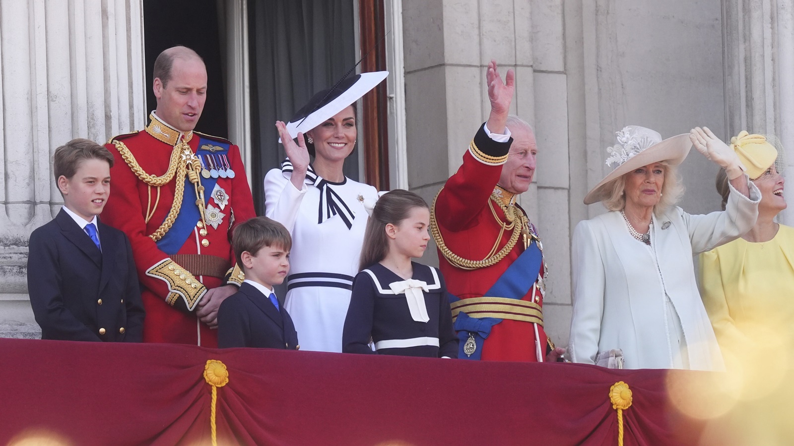 UK royals unite on palace balcony, with Kate back at her first public ...