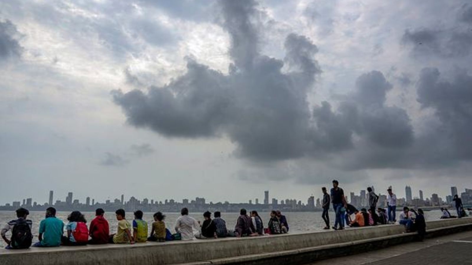 Monsoon Tracker: Now over Maharashtra, Mumbai braces for rains this weekend | India News - The ...