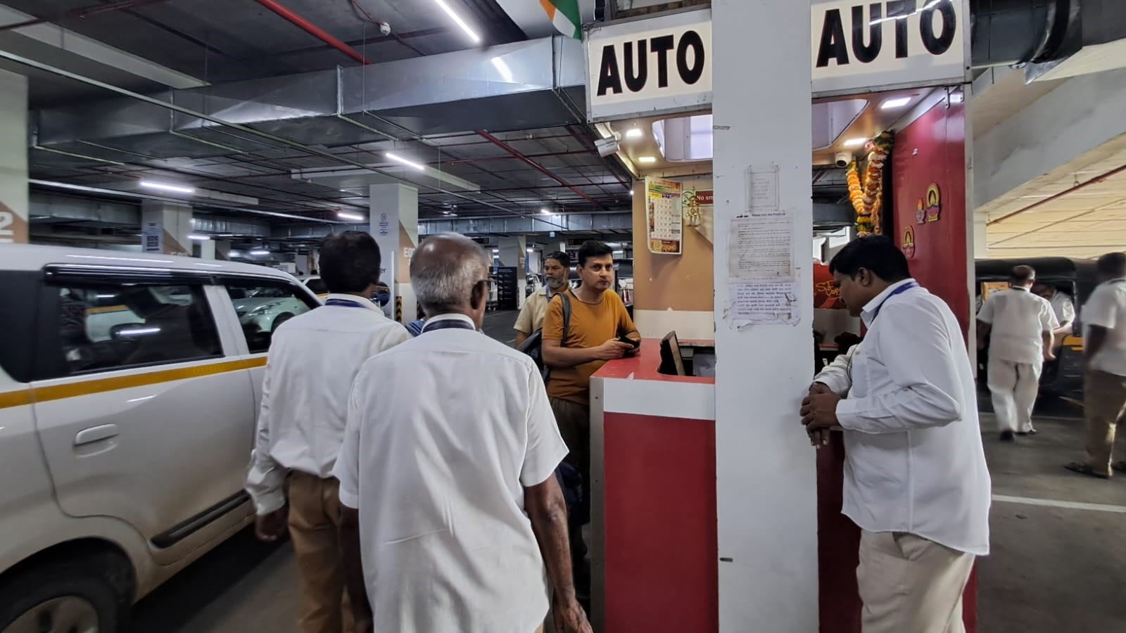 Why prepaid auto-rickshaws at Pune Airport are expensive than cabs ...