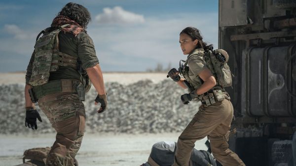 Trigger Warning movie review: Jessica Alba is bored out of her mind in ...