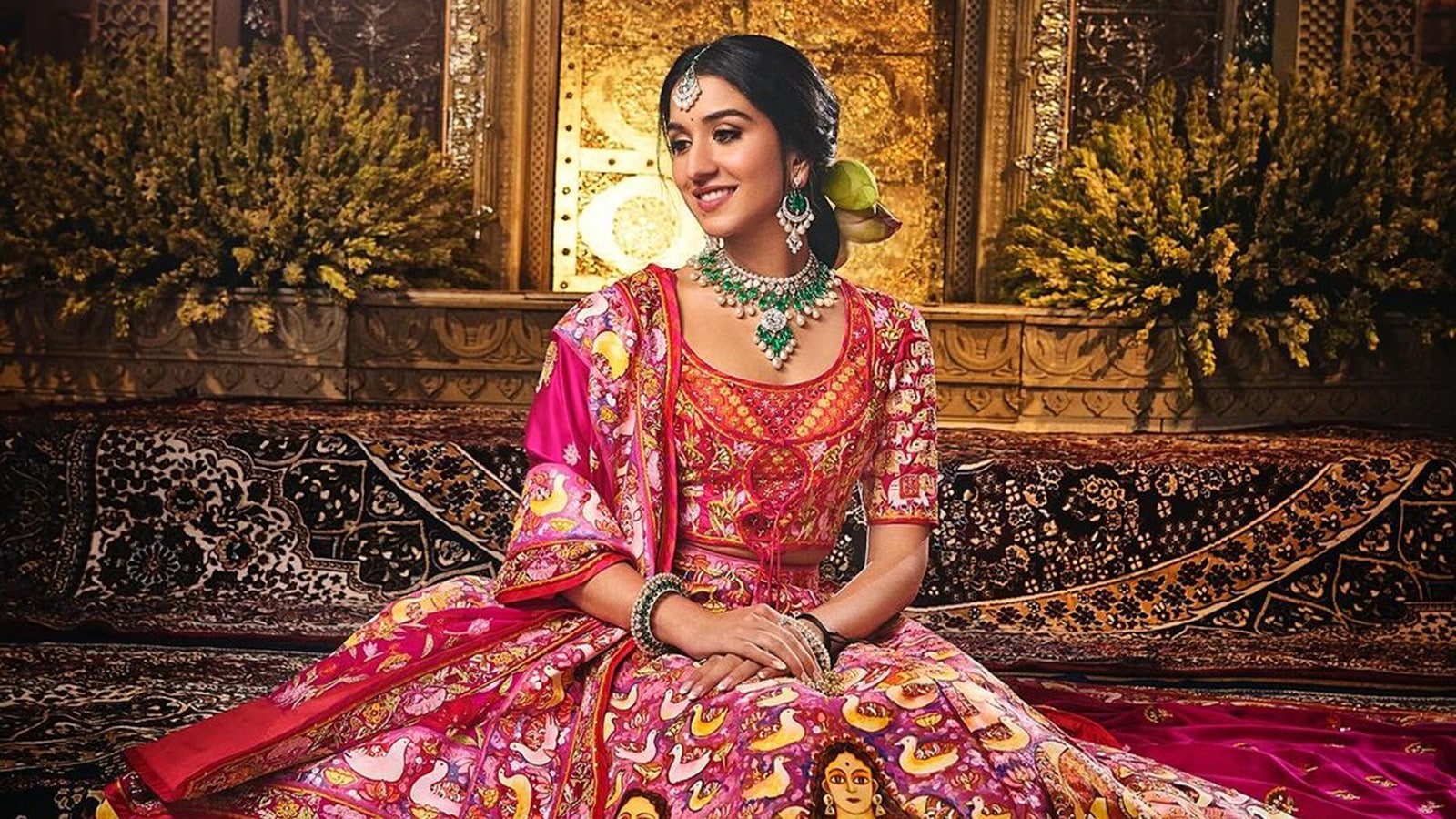 Radhika Merchant makes first appearance as Ambani bahu