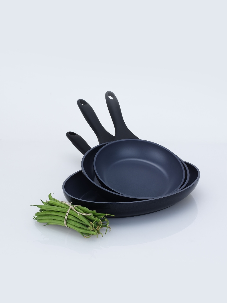 How overheating non-stick pans can lead to teflon flu and health risks