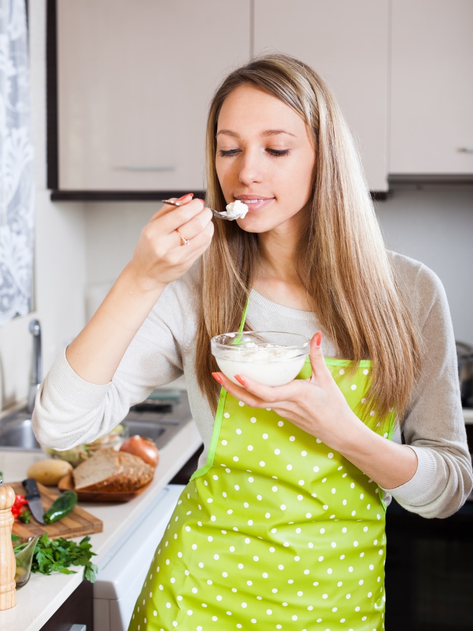 Risks of eating curd in summer: Lactose intolerance, acidity, and ...