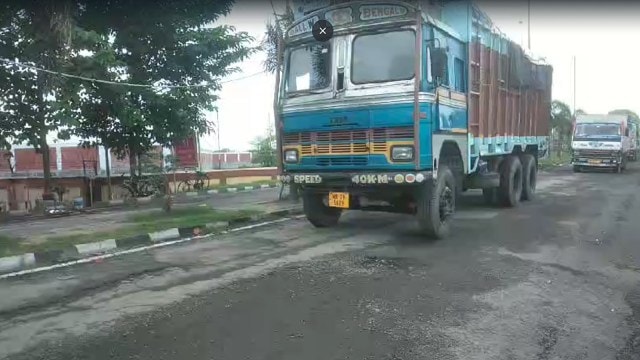 First sign of normalcy: Exports resume in Petrapole land port, goods ...