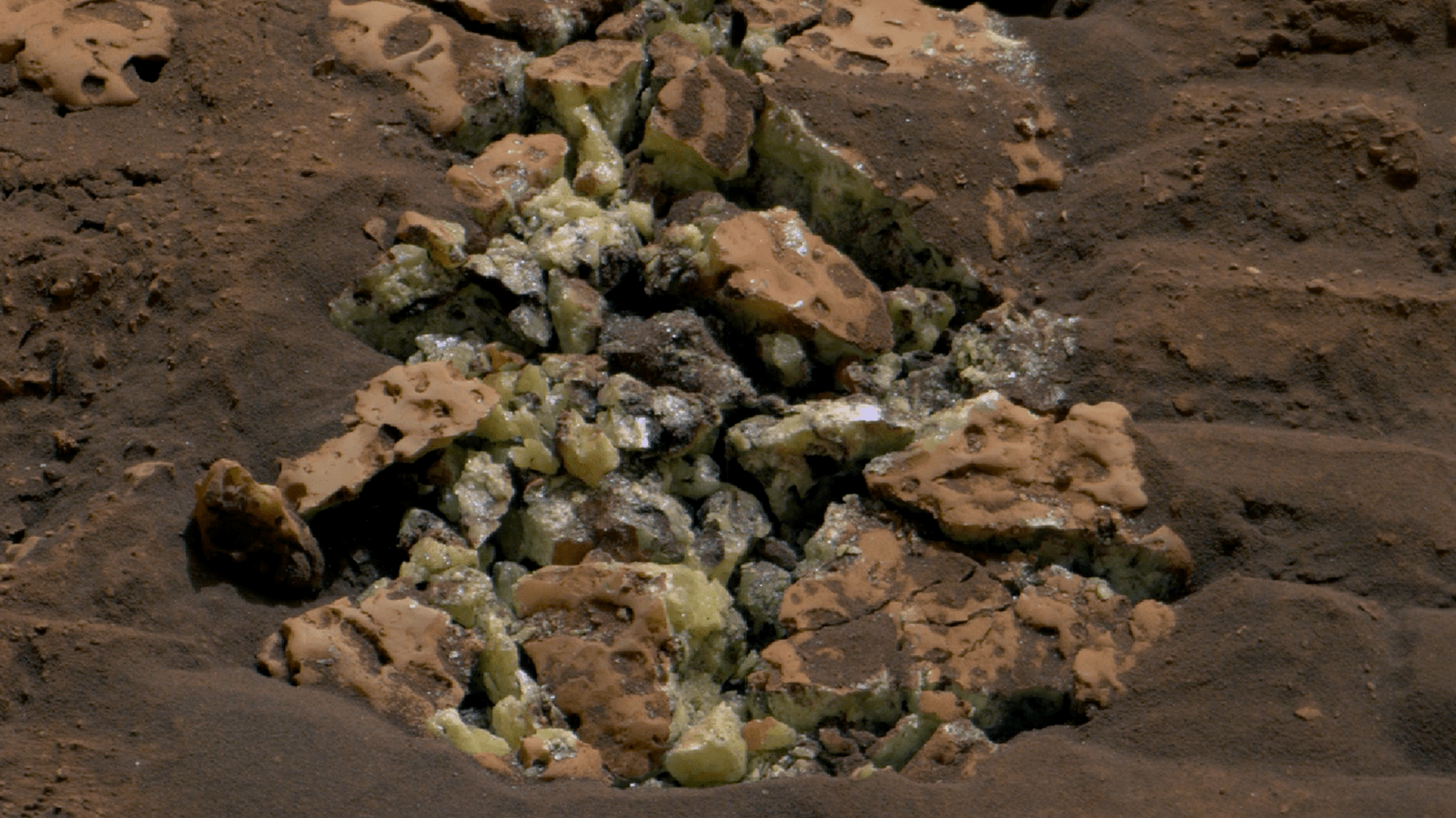 NASA’s Curiosity Rover finds yellow pure sulfur crystals on Mars ...