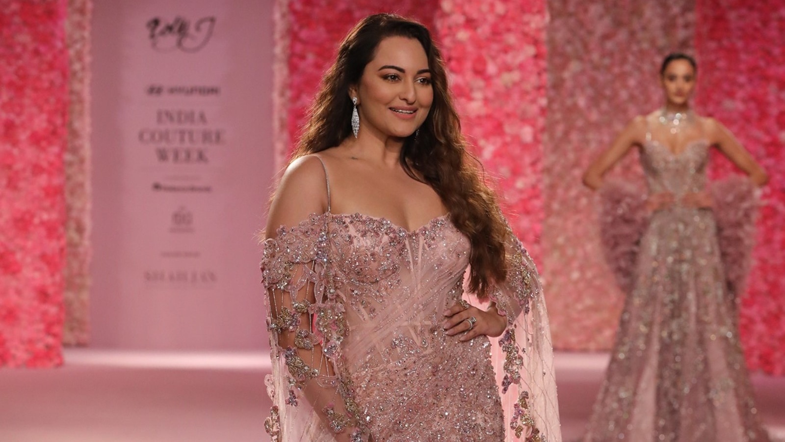 FDCI India Couture Week 2024: Sonakshi Sinha walks the ramp for Dolly J on day 4 | Fashion News ...