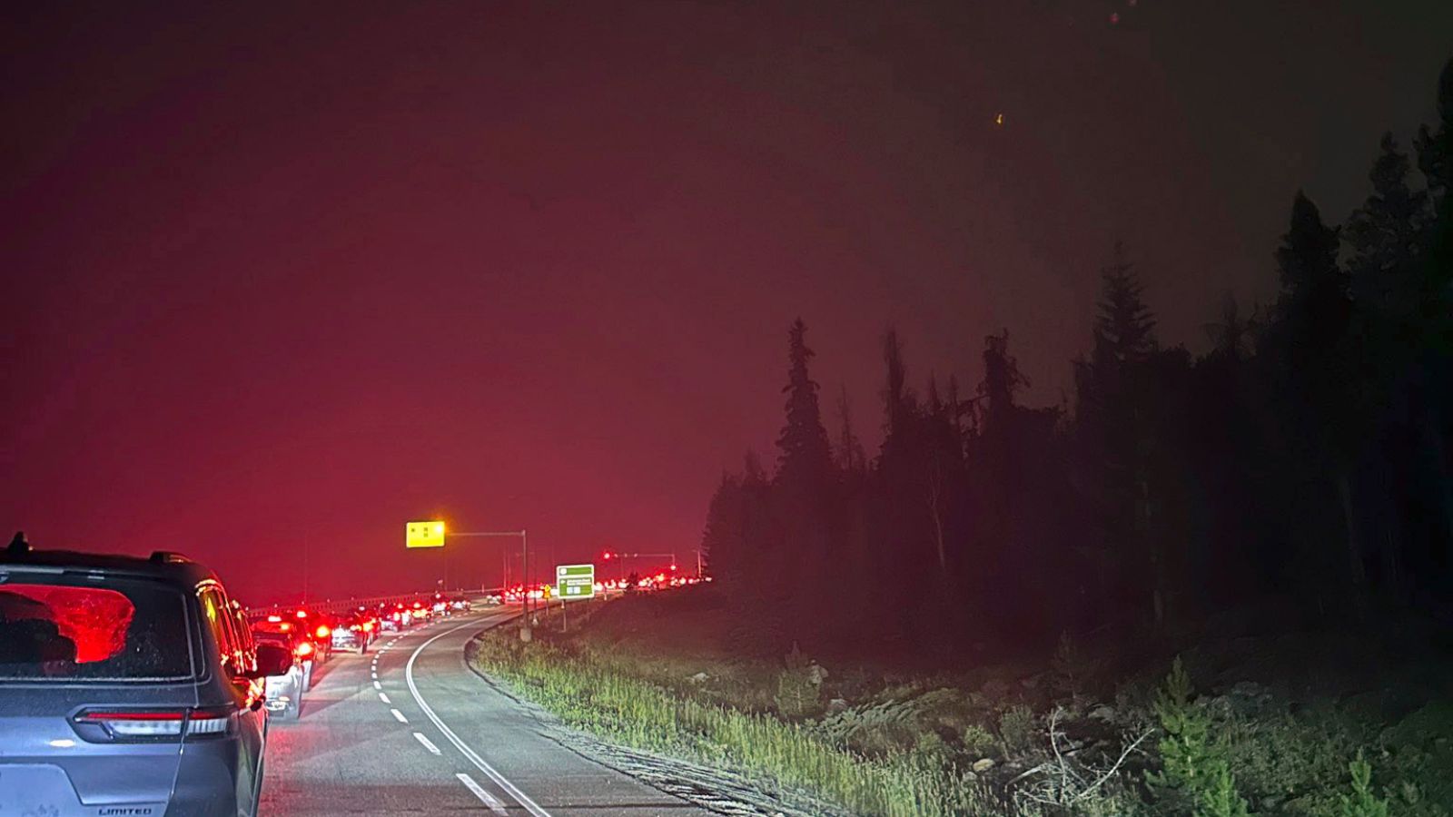 Wildfire in Canada’s Jasper national park force mass evacuation | World ...