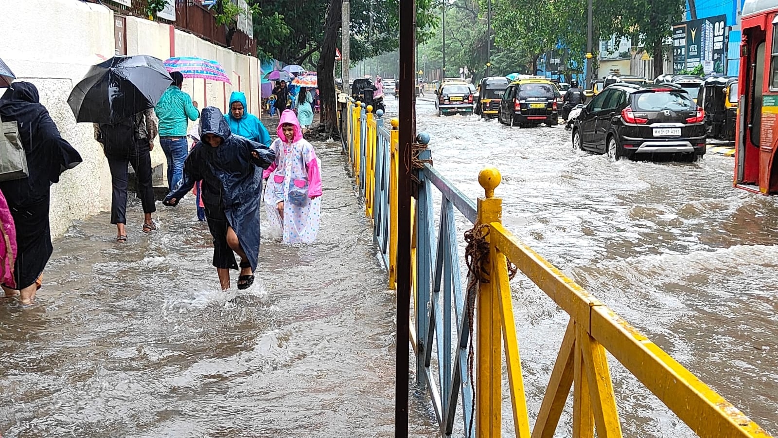 Moderate rain on the cards for Mumbai starting next week: IMD | Mumbai ...