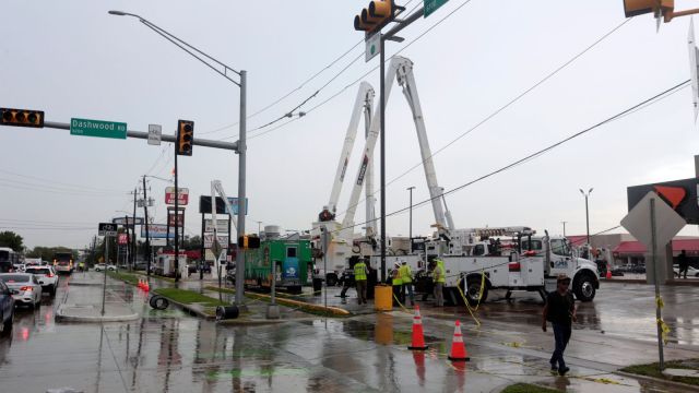 Hundreds of thousands are still without power in Houston area, here’s ...