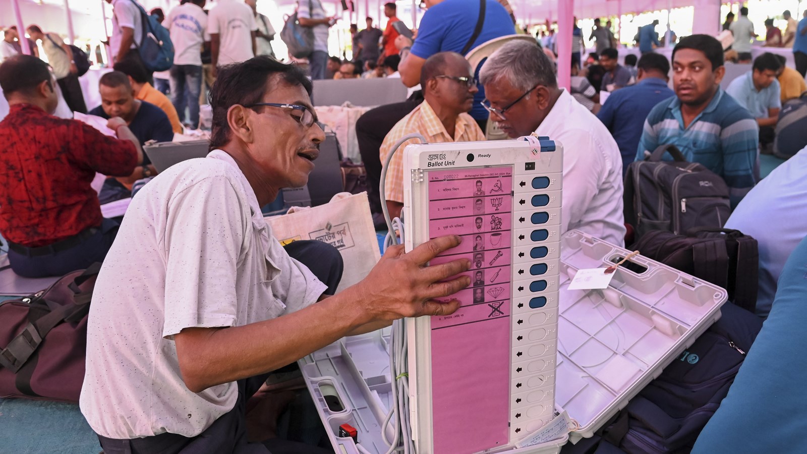 Bihar: Over 57 pc voter turnout in Rupauli assembly bypoll; mob attacks ...