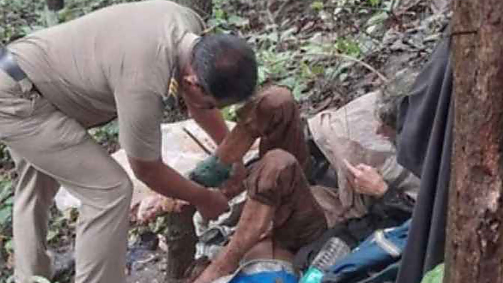 US woman found tied to tree: Maharashtra Police file attempt to murder ...
