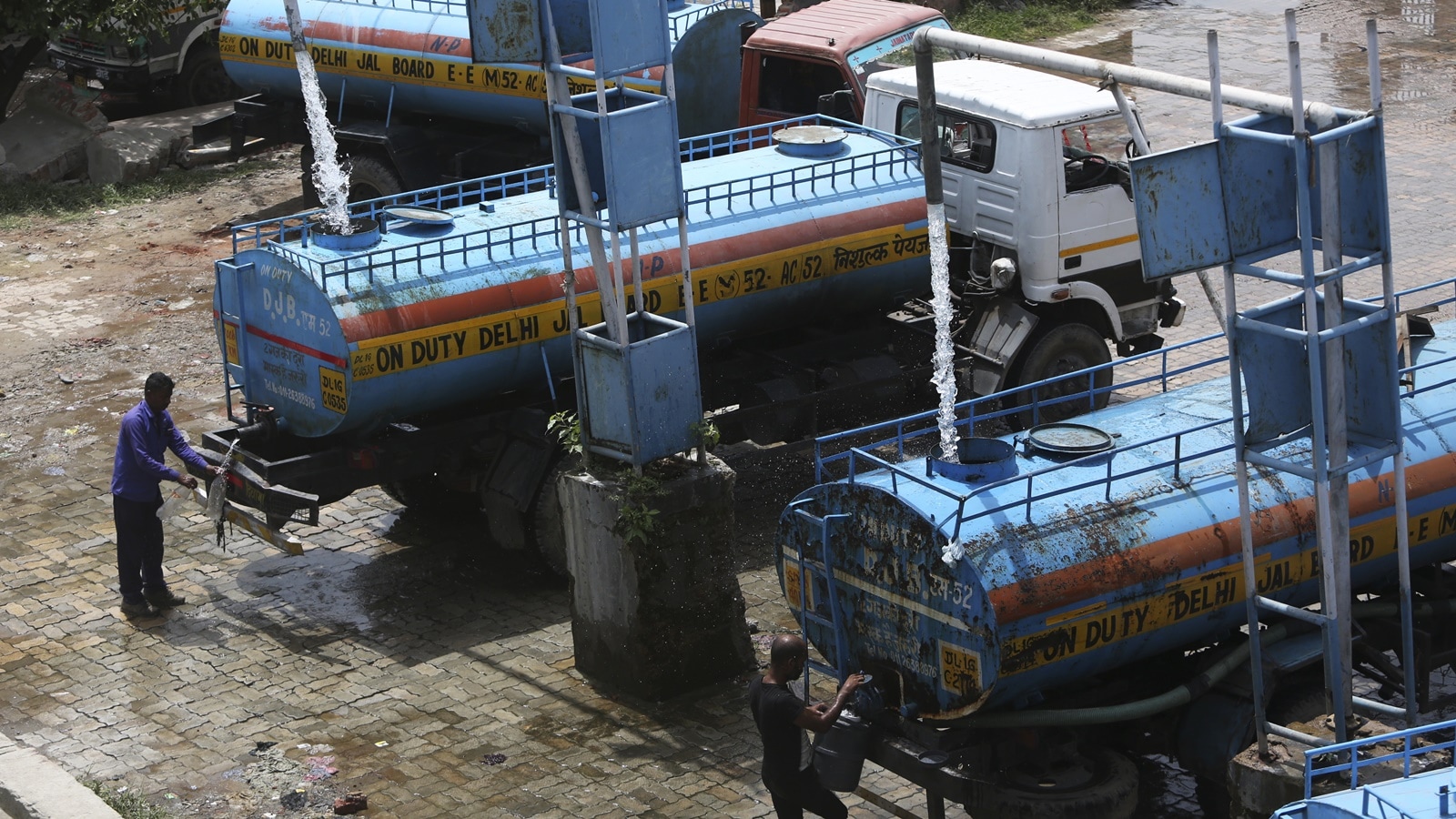 Delhi Jal Board driver arrested for taking bribe to clear water tanker ...