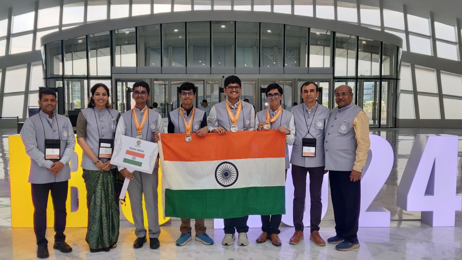 Team India wins 1 gold, 3 silver medals in 35th International Biology ...