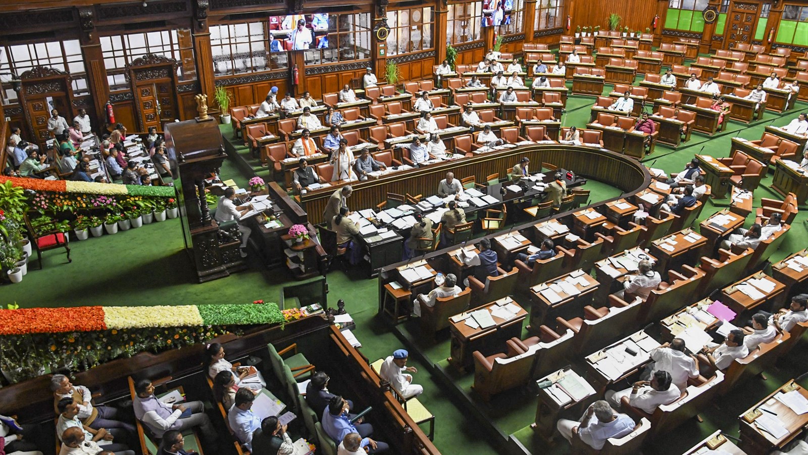 BJP, JD(S) walk out from Assembly to protest absence of Ministers ...