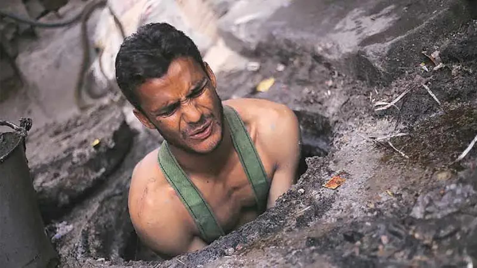 Total 81 people have died in the state due to manual scavenging ...