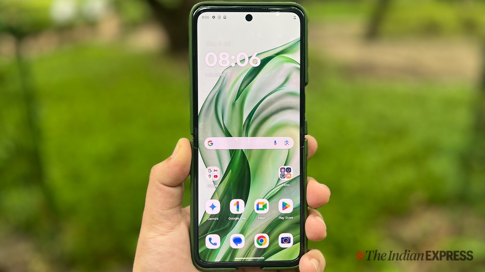 Moto Razr 40, Oppo Find N3 Flip, and Tecno Phantom V Flip: Best flip ...
