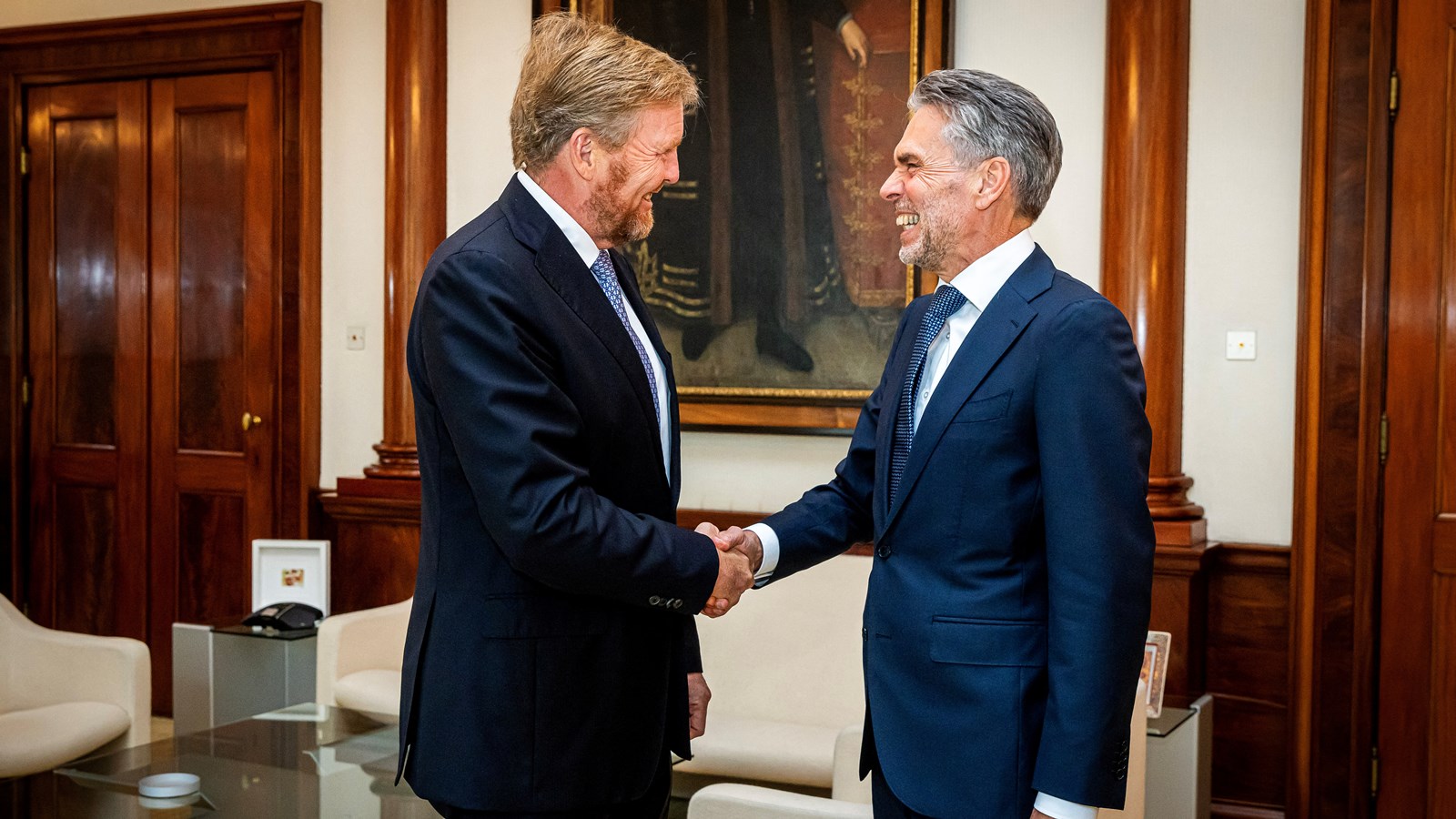 Dutch king swears in a new government 7 months after far-right party ...