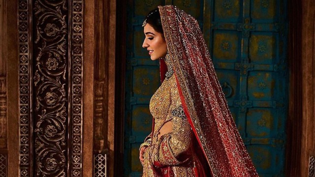 Radhika Merchant stuns in Kutchi-style ‘real gold’ Karchobi for her ...