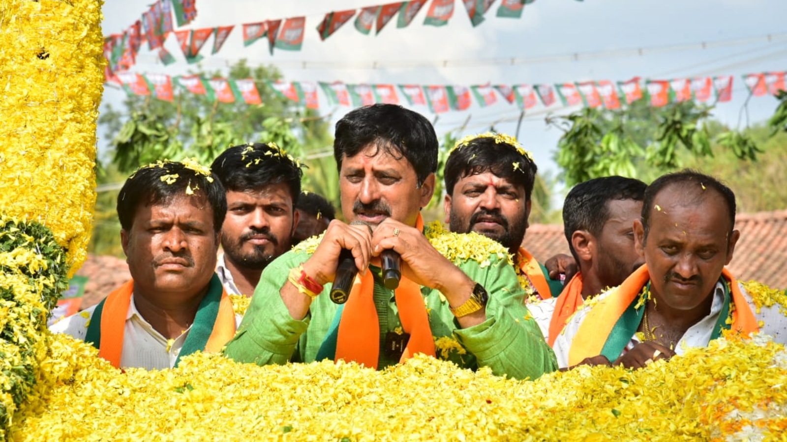 NDA allies in a pickle over Channapatna seat as BJP MLC Yogeeshwara throws his hat in the ring ...